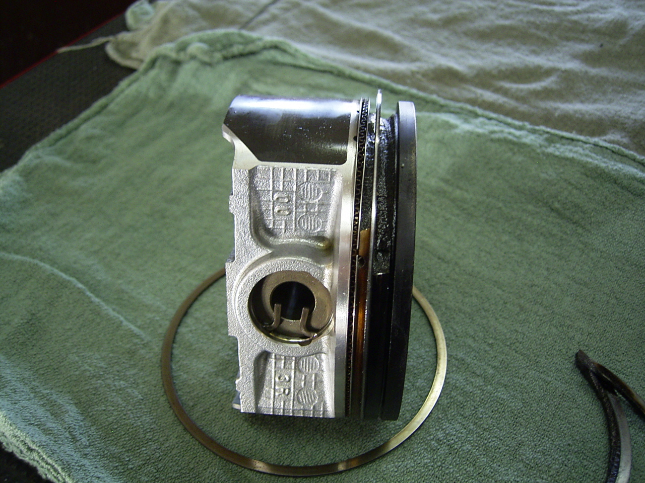 Early Stages of Piston Failure - Get rid of or Fix? - NASIOC